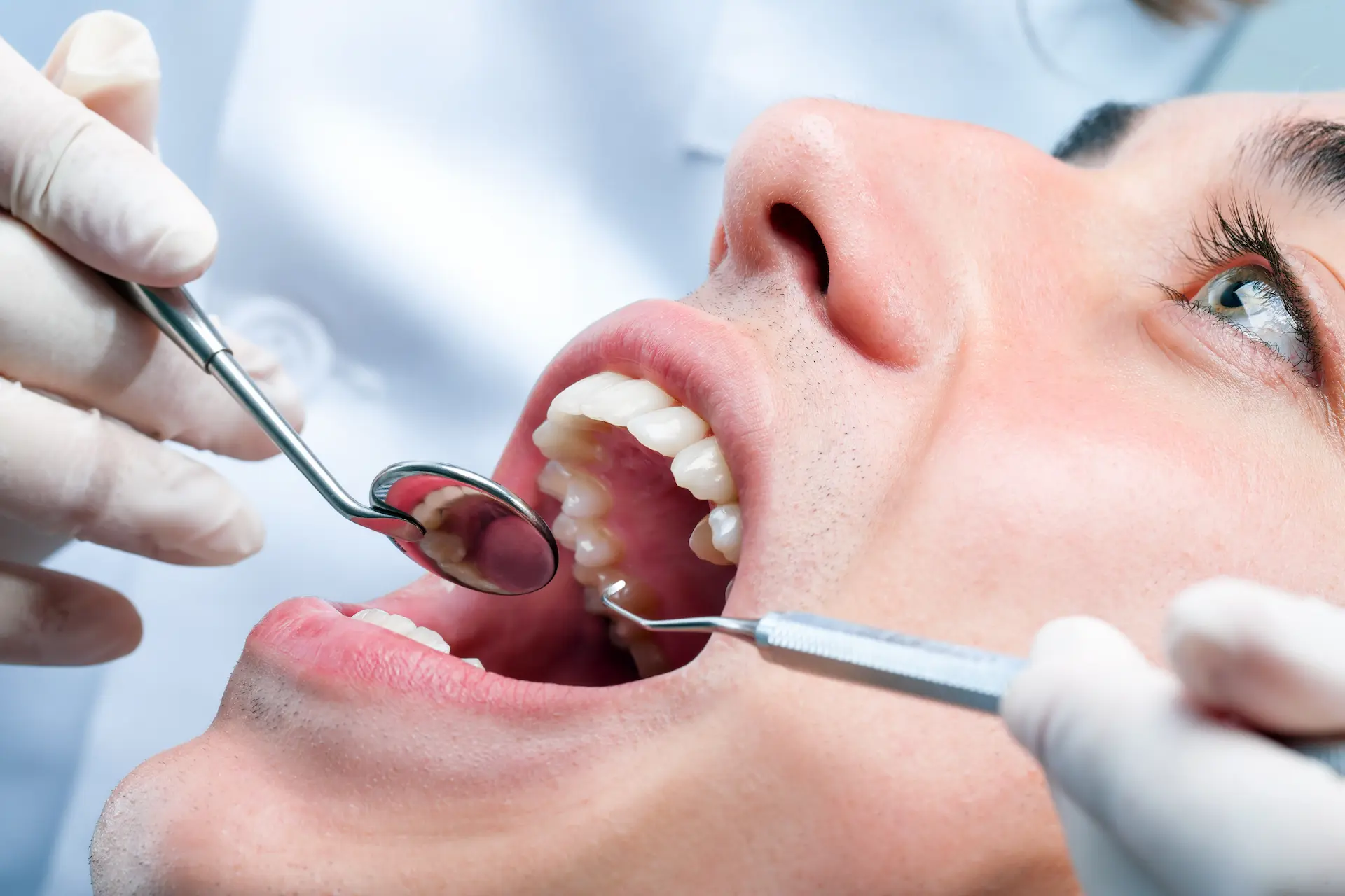 Managing and Minimizing Tooth Implant Side Effects | Hanna Dental ...