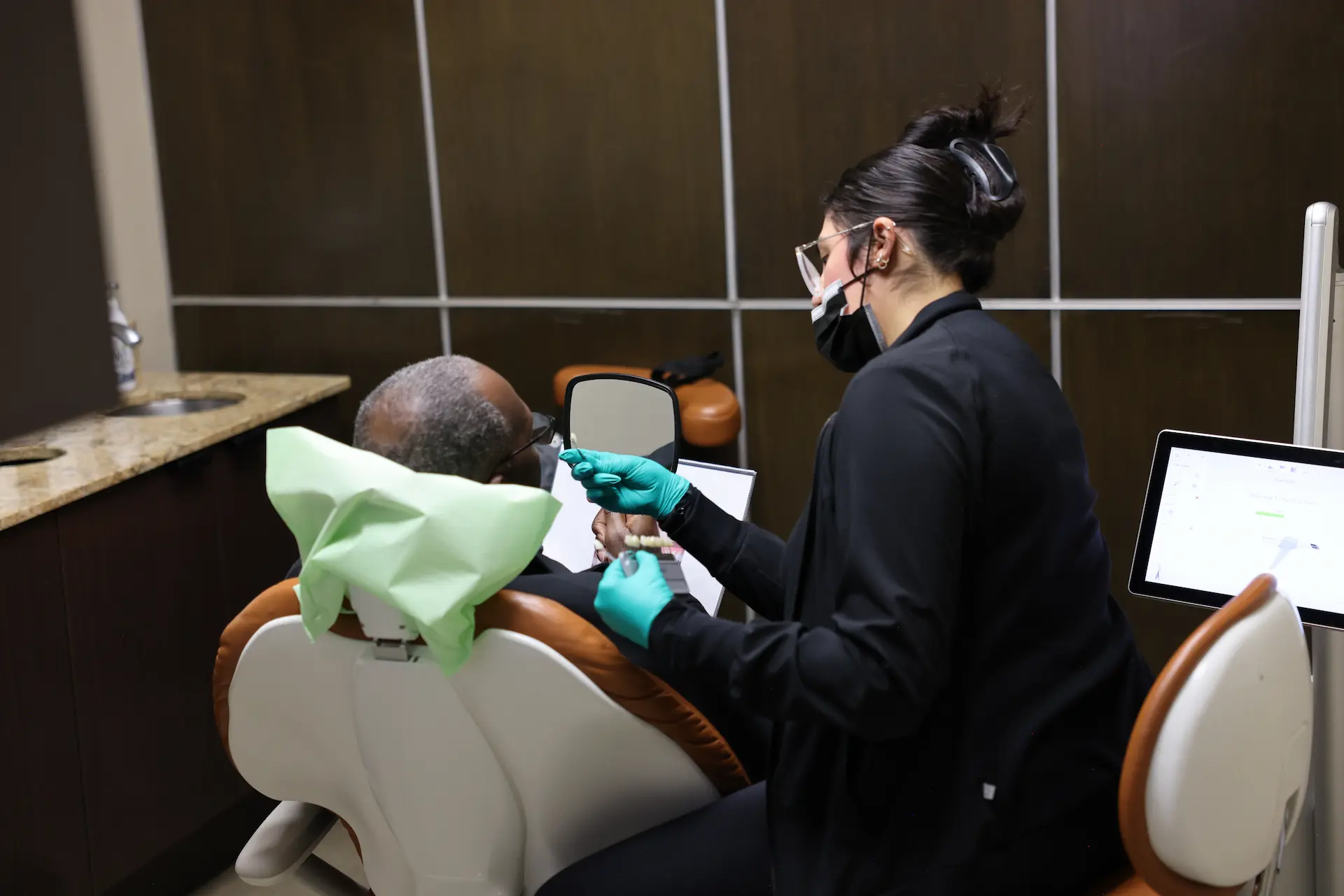 Signs of Acid Reflux on Teeth | Hanna Dental Implant Center